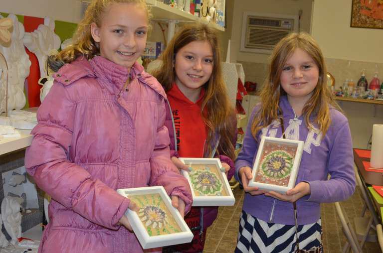 Kids Love Seashell Art mosaic - Art Fun Studio